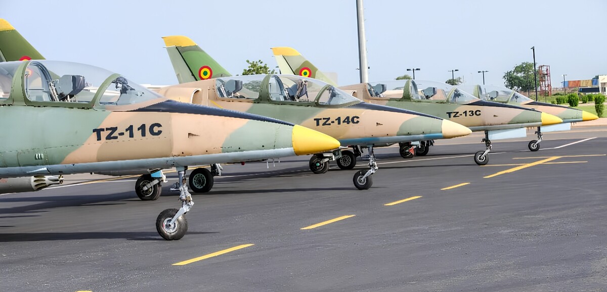 Mali : frappes aériennes à Kidal, nouvelle escalade après la prise de ...